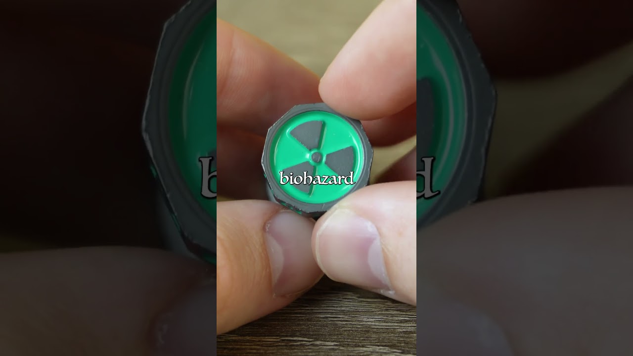 That D20 lives on my desk now 🛸 #dnd #deckofdmthings #dnd5e #dice #review