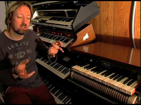 Sampling In The Fifties – A Look At The Chamberlin 200 – Synthtopia