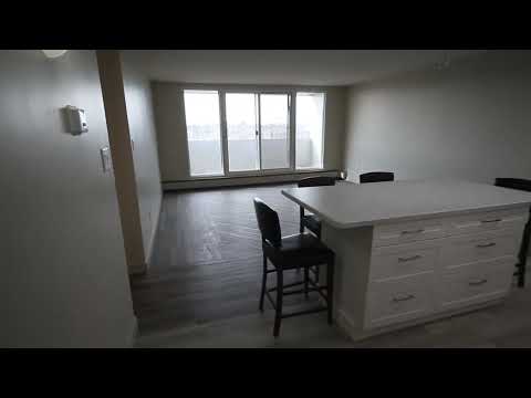 Red Deer apartment Condo for sale by Real Estate under $200K