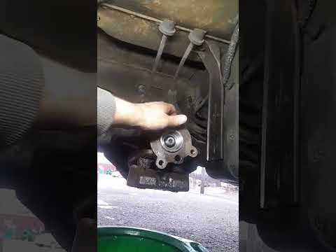 2011 Jeep Liberty pinion seal replacement