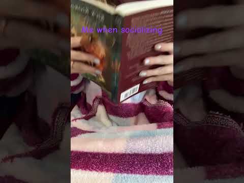 #bookworm #bookwormlife #bookish #relatable #booktube #book #reading #booktok #scroll #booktubetbr