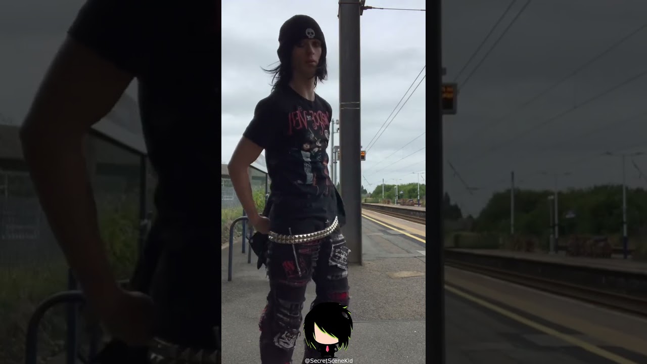 lolzies #emo #emoboy #foryoupage #alttiktok #goth #f #metalhead via goofygoomer69 tiktok