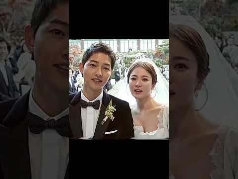 after 5 years they meet again at #baeksangawards #songsongcouple #songhyekyo #songjoongki
