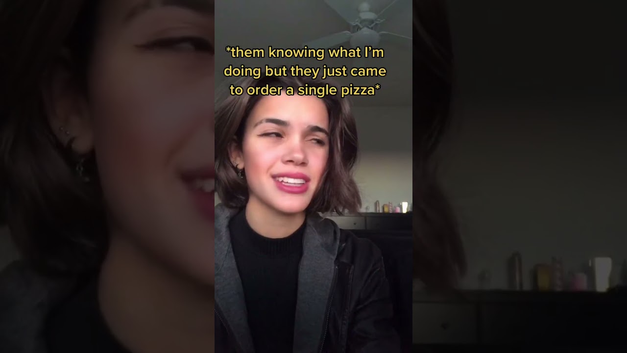Server Life: The Single Pizza Dilemma#serverlife #waitressproblems #restaurantstruggles