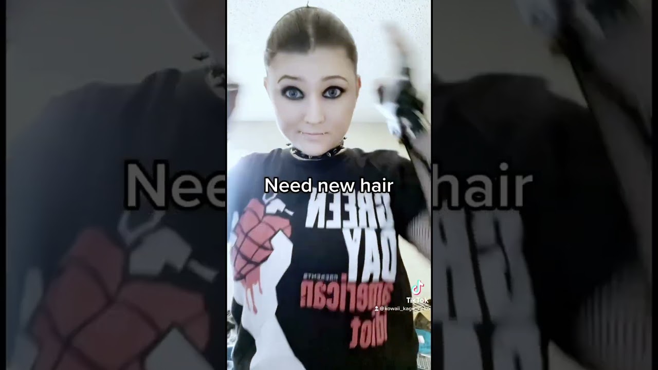 GRWM 2000s Emo/Scene Tutorial