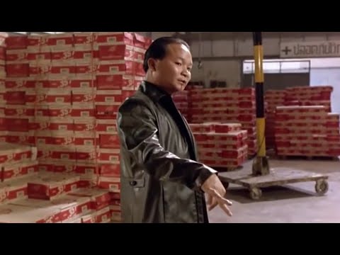 Funny dancing fight from THE BODYGUARD| Mum Jokmok|