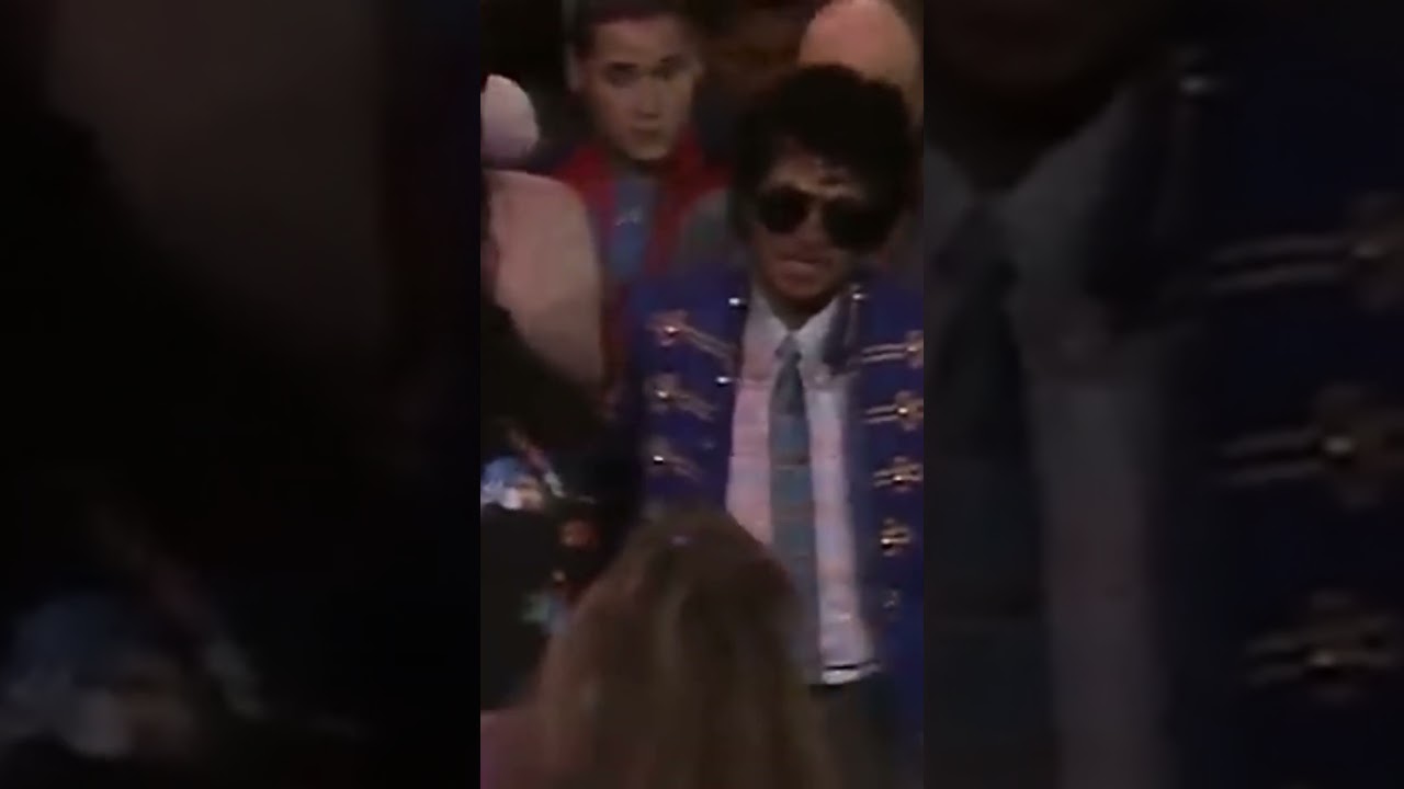 James Brown introduces Michael Jackson to the stage and JB's reaction to his dancing is priceless!