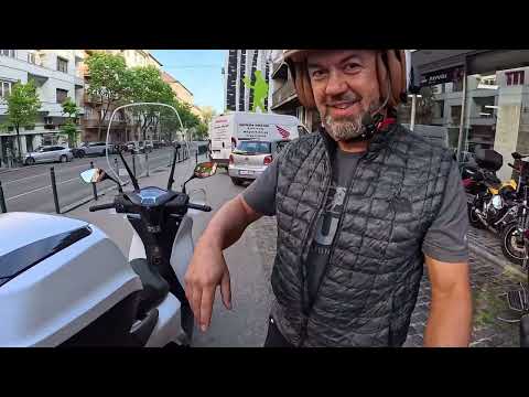 2024 Honda SH150i pickup at the dealer, and riding with 2 people in Budapest,Hungary