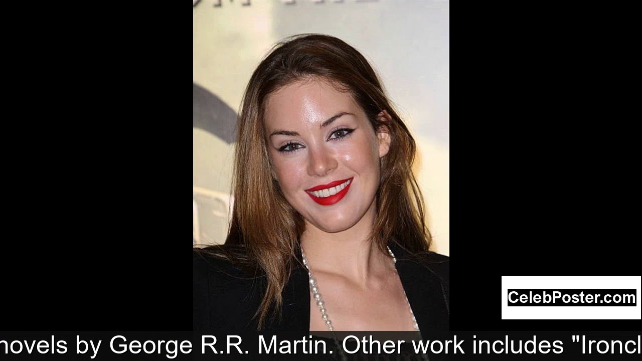 Roxanne McKee biography