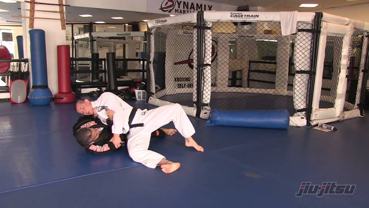 Invisible Jiu Jitsu - What Is It and 5 Most Effective Techniques - BJJ ...