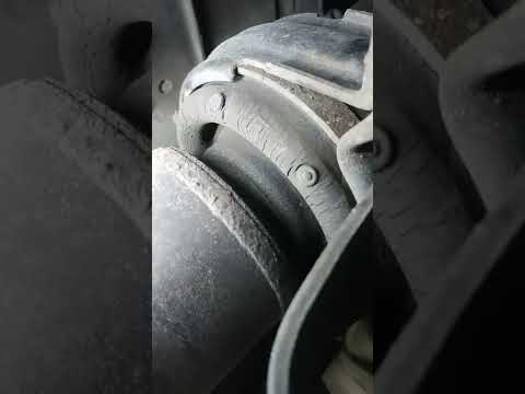 D21 carrier bearing video for anything Auto