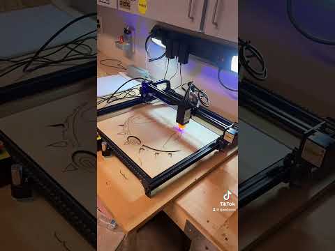Ortur Laser Cutting with Lightburn software. Bulldogs wall hanger