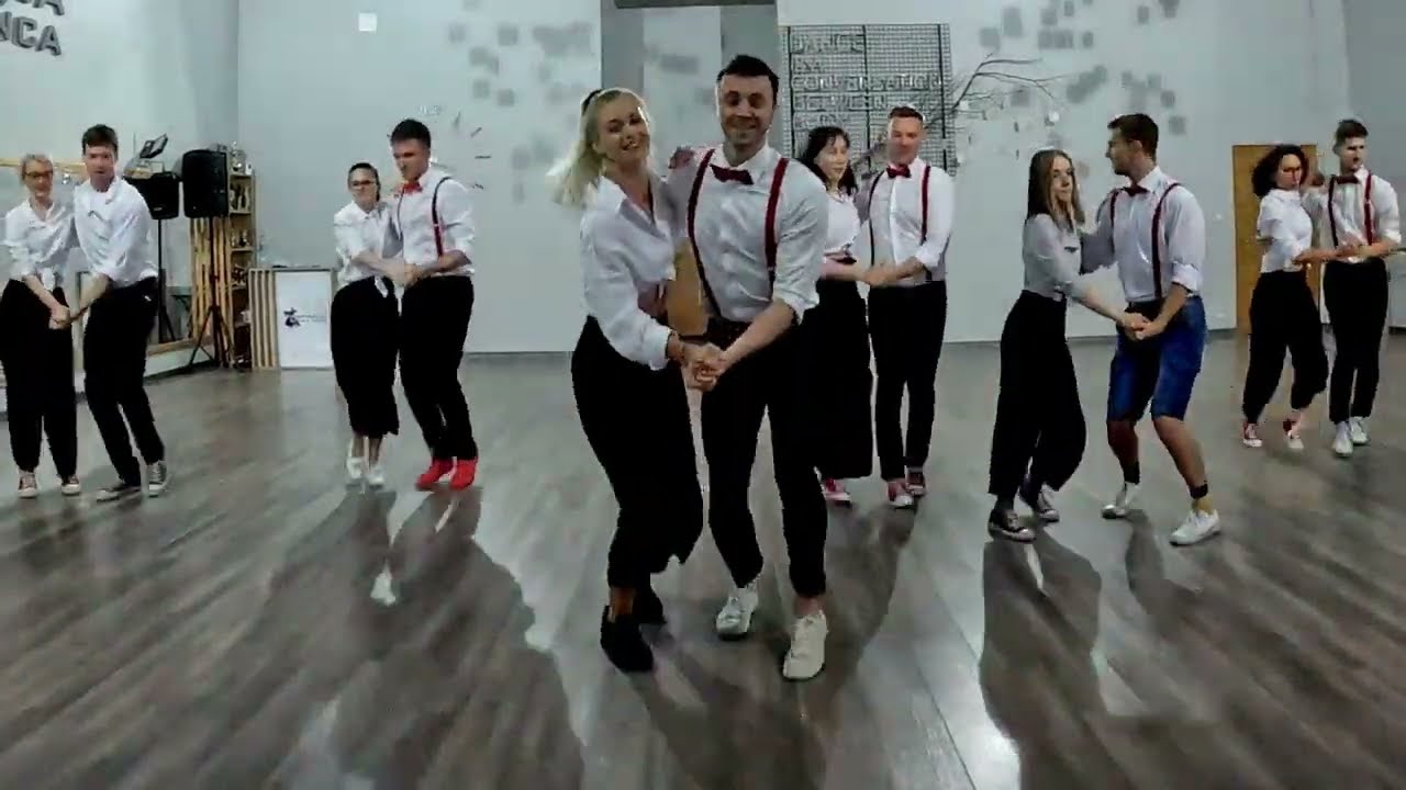 🎶 Chuck Berry - You Never Can Tell 🎶