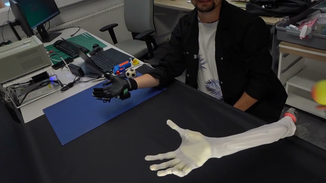 Polish startup Clone Robotics builds androids with muscles, not motors ...