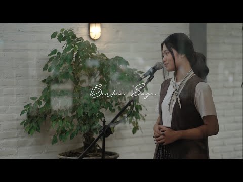 BERDUA SAJA - PAYUNG TEDUH (COVER SEPTA TSABITAH)