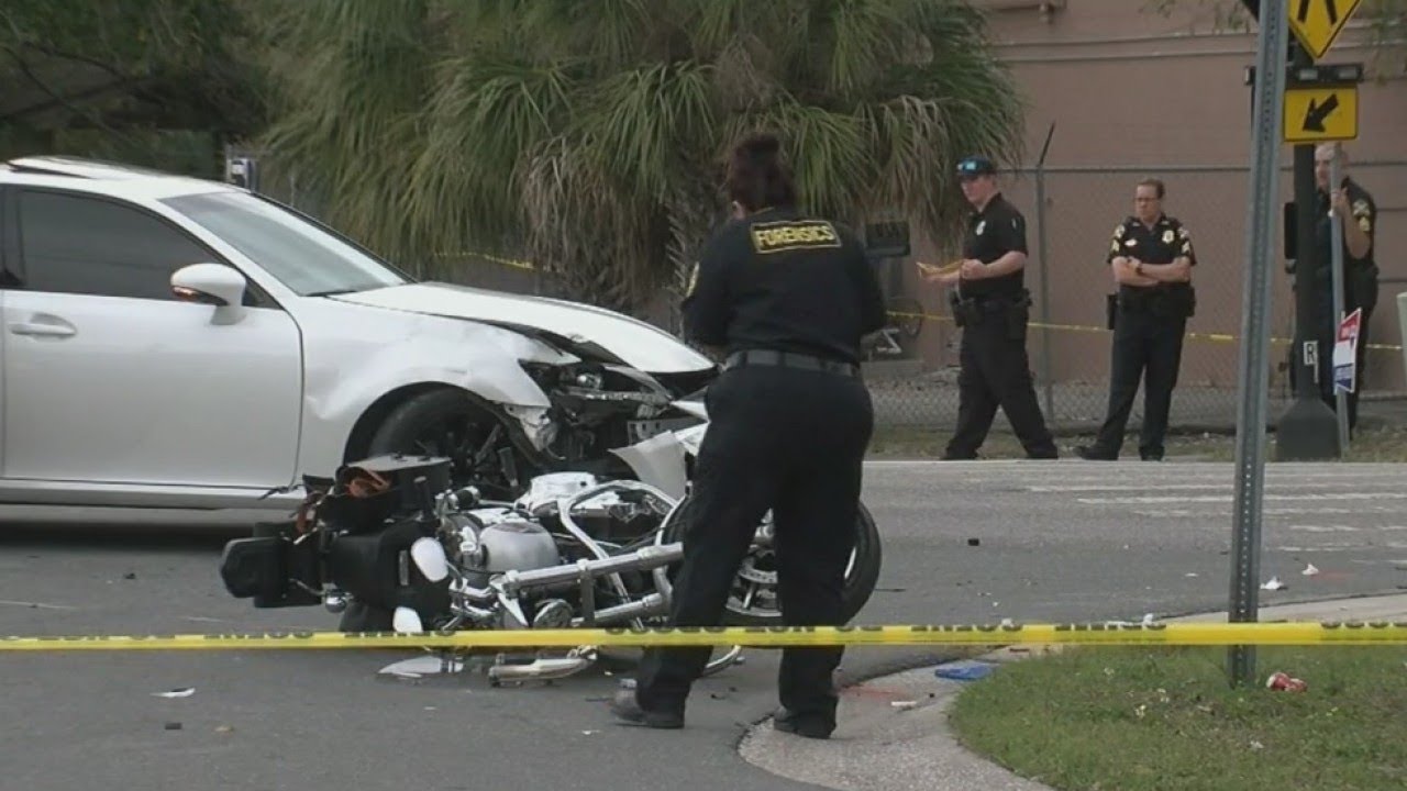 Motorcyclist dies in crash