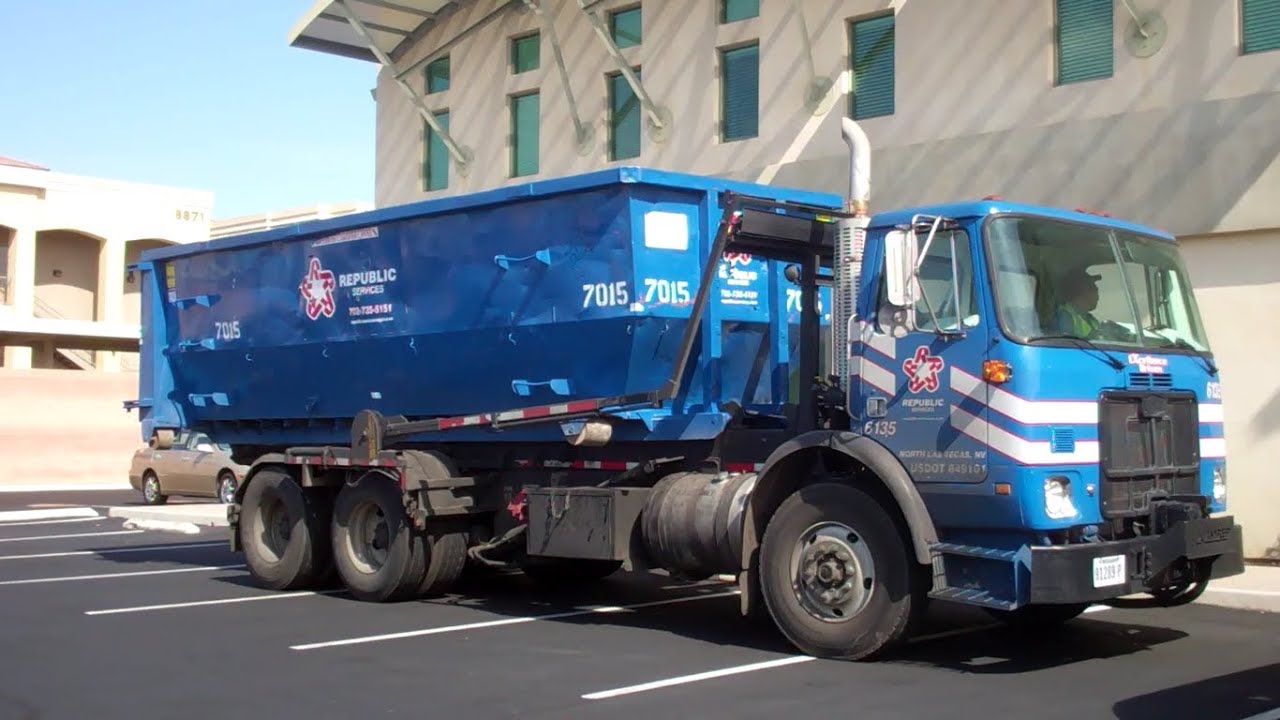 Republic Services - Autocar Xpeditor Amrep Roll-off Garbage Truck
