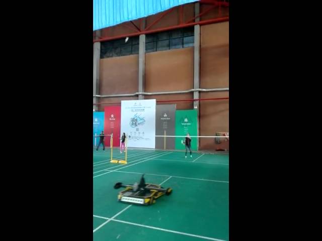 Robomintoner - A robot that plays badminton!
