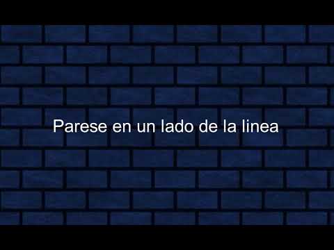 How to say Stand On One Side Of The Line in Spanish