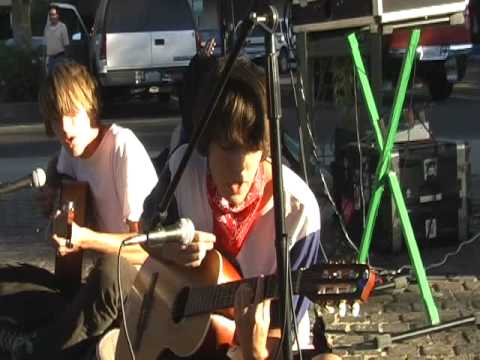 Doodle "Monday" Live @ Sea Change
