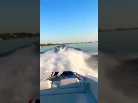 Top Speed Boats Formula 132 Km/H 71 Khot - 1400 HP