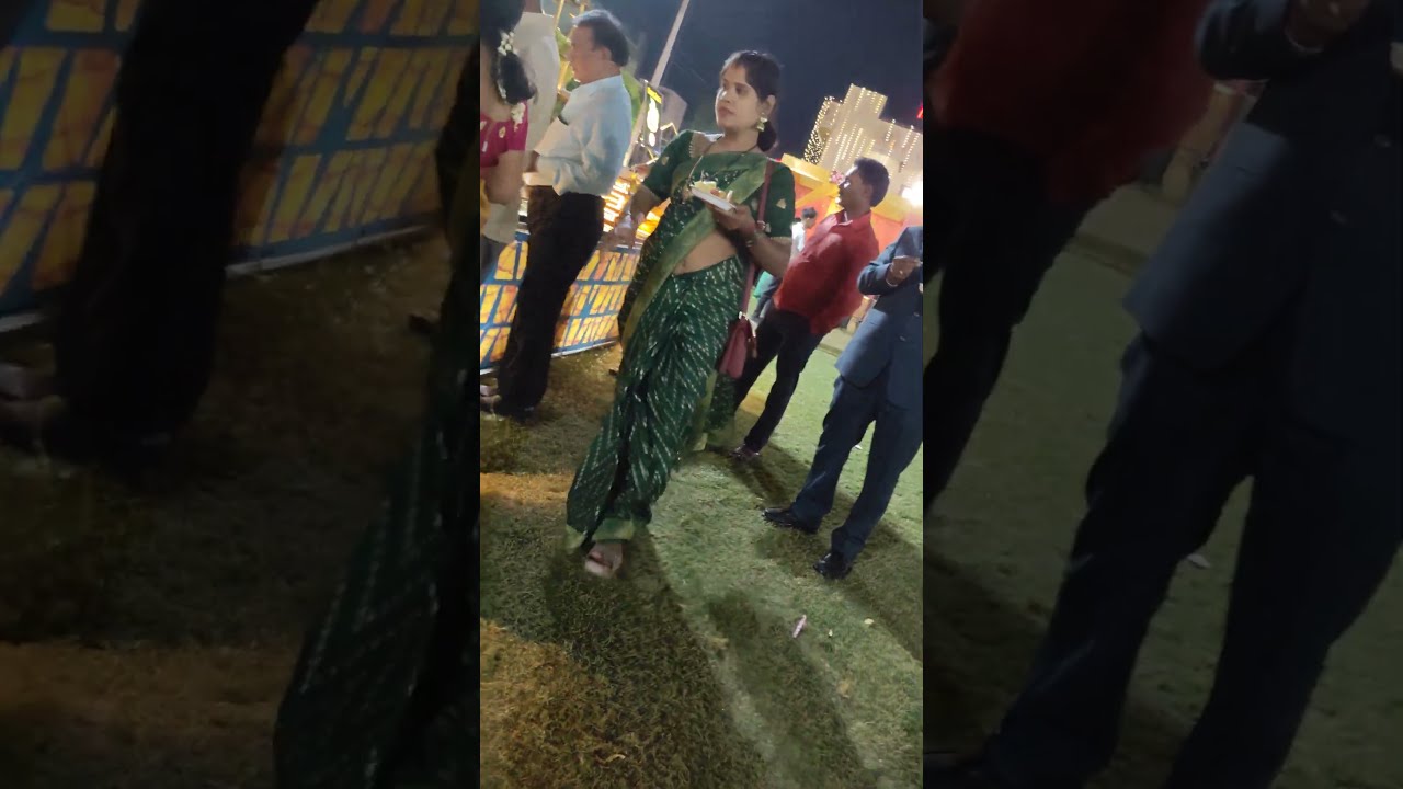 Aunty showing navel in party #aunty #navel #belly