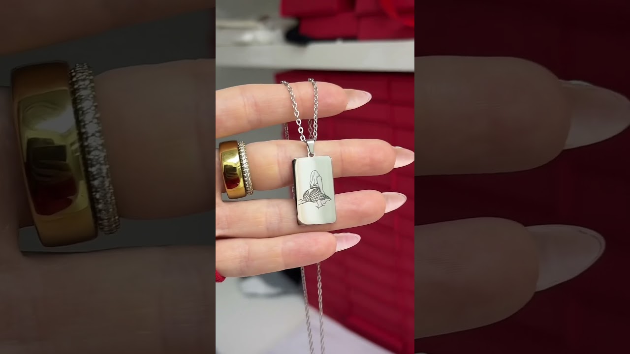 The last one with the couple 😳 Imagine wearing your spouse on a necklace. Would you wear one?