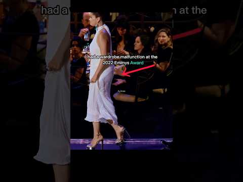 Selena Gomez had a wardrobe malfunction π₯Ίπ₯Ίπ#selenagomez #emmys #celebrities #fashion#fashionstyle