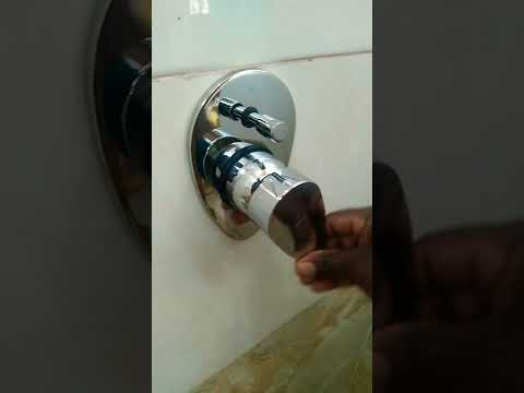 diverter fitting 👍🔧🔧 bathroom diverter installation #plumber #plumbingvideos