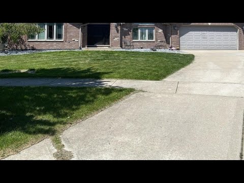9266 Maura Court, Frankfort, IL Presented by Amanda Colby.