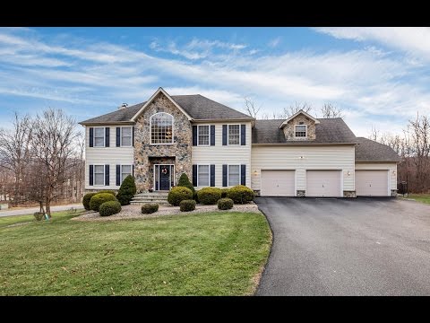 Real Estate Video Tour | 3 Alloway Crescent, Highland Mills, NY 10930 | Orange County, NY