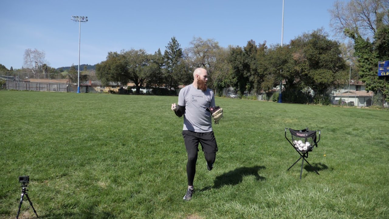 Back Pedal Long Toss Throw | THROW VARIATIONS