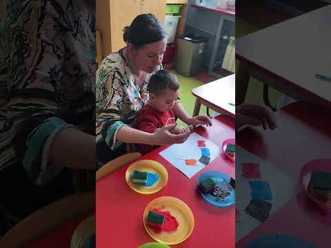 What is the Reggio Emilia Approach in Early Years? #shorts #regioemilia