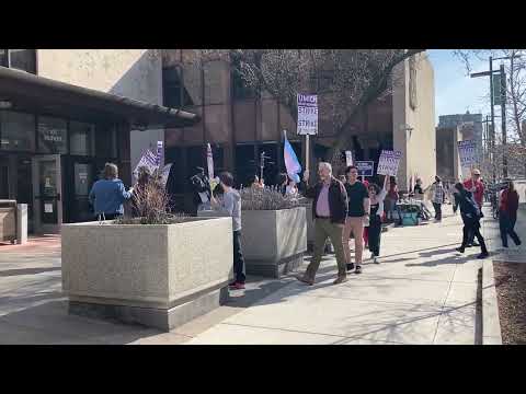 GEO members demonstrate outside Washtenaw County Court