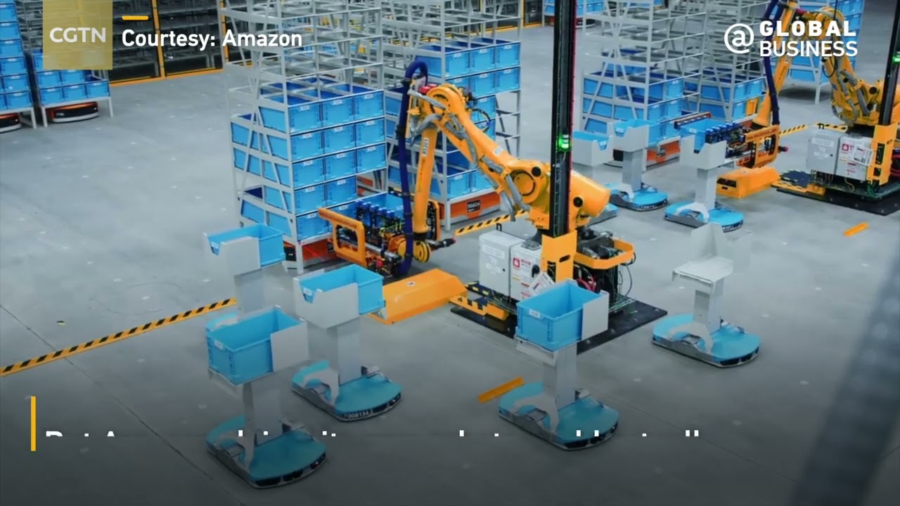 Amazon showcases 1st fully autonomous mobile warehouse robot