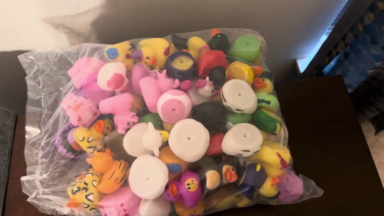 100 Rubber Duckies!