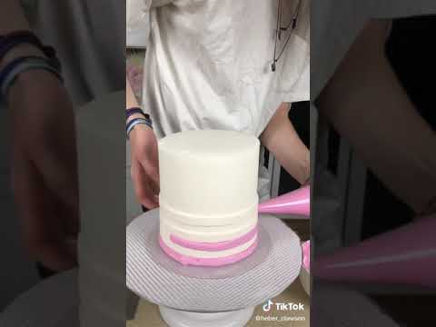 💚🤣 tiktok heber_clawson - Go give this cake some love on my IG @ cakesbyheber  (Click Subscribe)