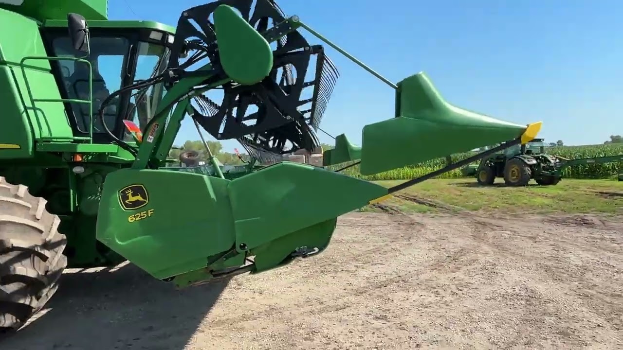 2012 John Deere 625F HydraFlex Platform Header