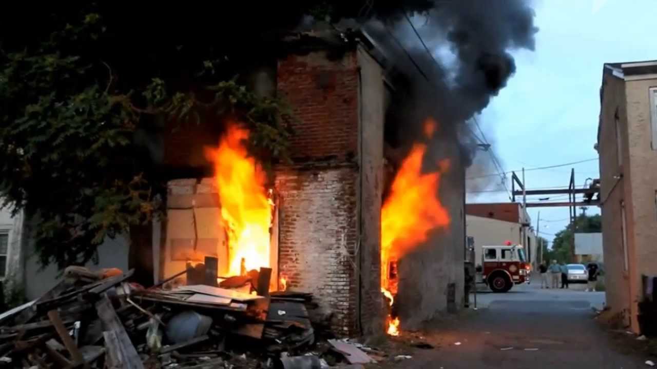 New Maya Tutorial: Creating Fire and Smoke using Maya Fluid Effects