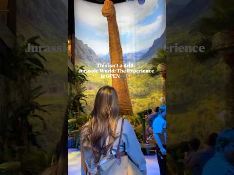 JURASSIC WORLD: The Experience is now open! 🦕✨