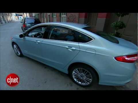 Car Tech - 2013 Ford Fusion Hybrid