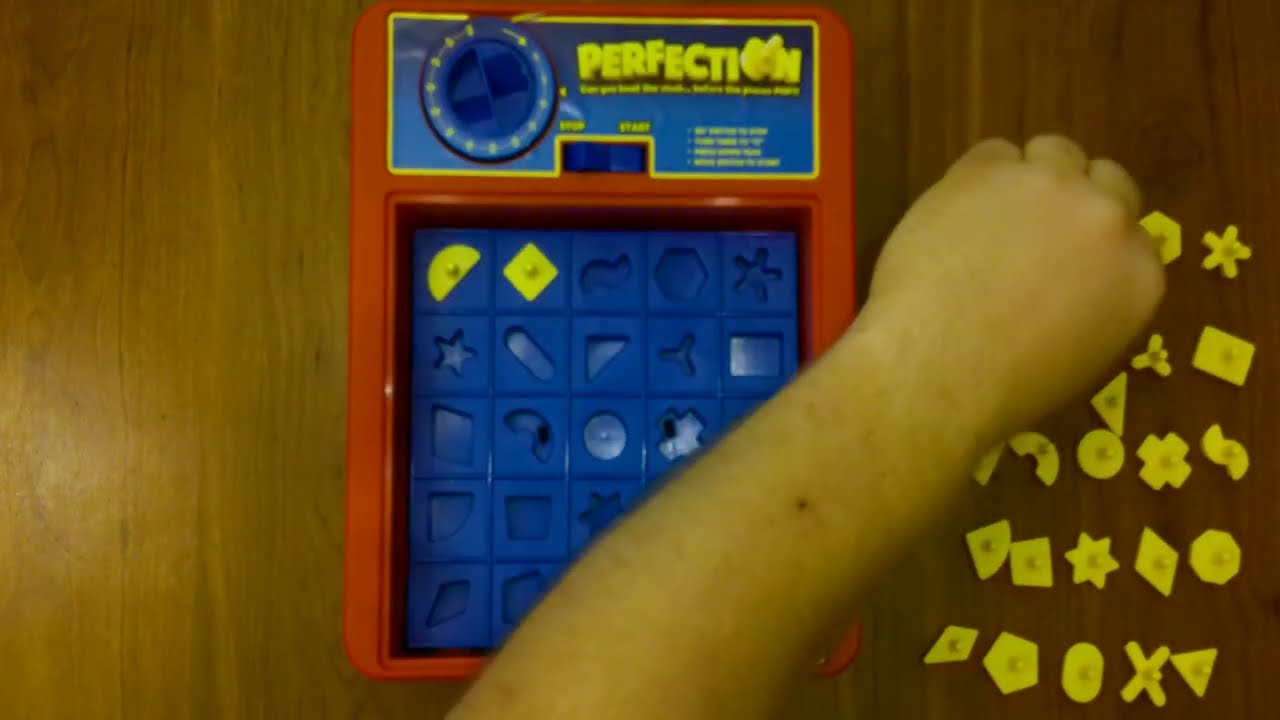 Perfection Game (Demo Run) - Hasbro Games