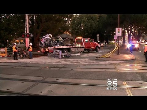Caltrain Fatally Strikes 30-Year-Old Woman In Car On Menlo Park Tracks