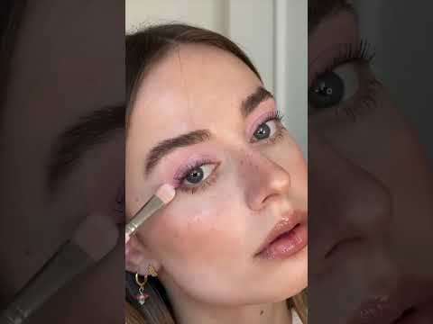 Glossy Eyes with Lid Lacquer | Surratt Beauty
