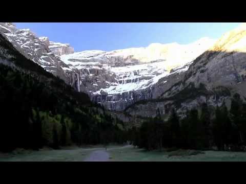 World of Waterfalls: Le Cirque du Gavarnie