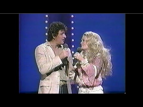 Lynn and Mac Davis The CMA Awards 1983