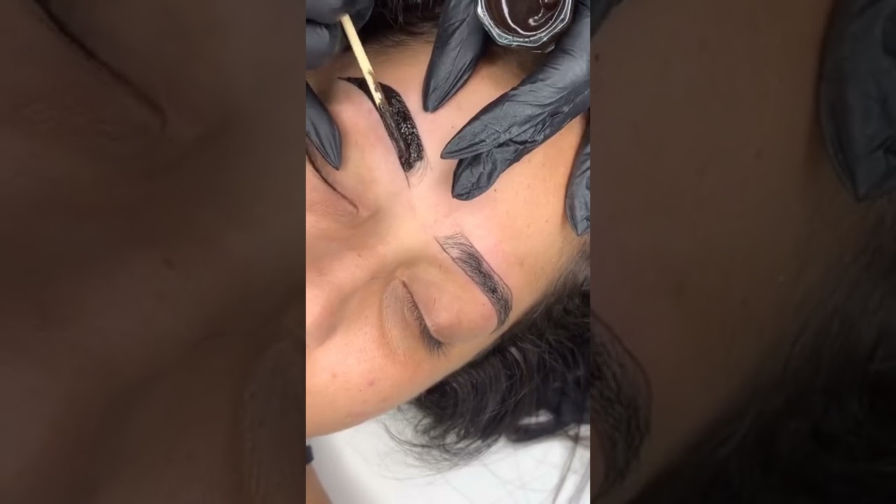 Aplicação de Henna e alinhamento com lâmina