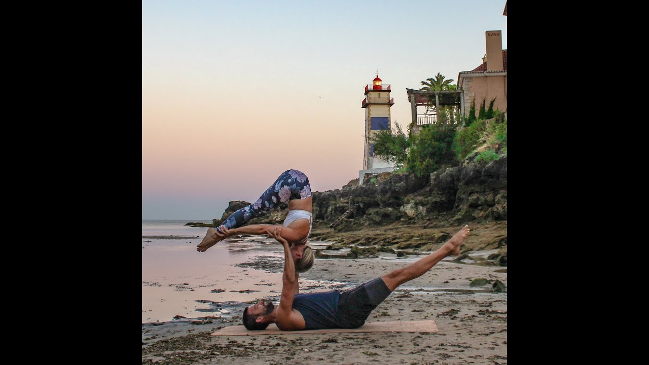 AcroYoga Biblio: Floating Paschi