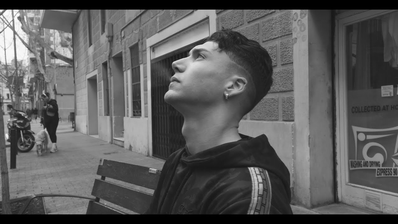 Lyrics & Translations of Un Mal Día by Swit Eme | Popnable