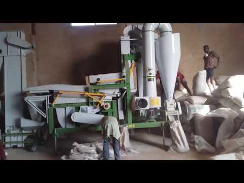 Customers use our seed cleaning machine to screen sesame seeds